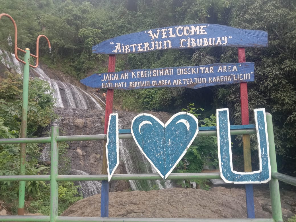 Anda Penasaran, Silakan Datangi Betapa Indahnya Curug Cibubuay Dan ...